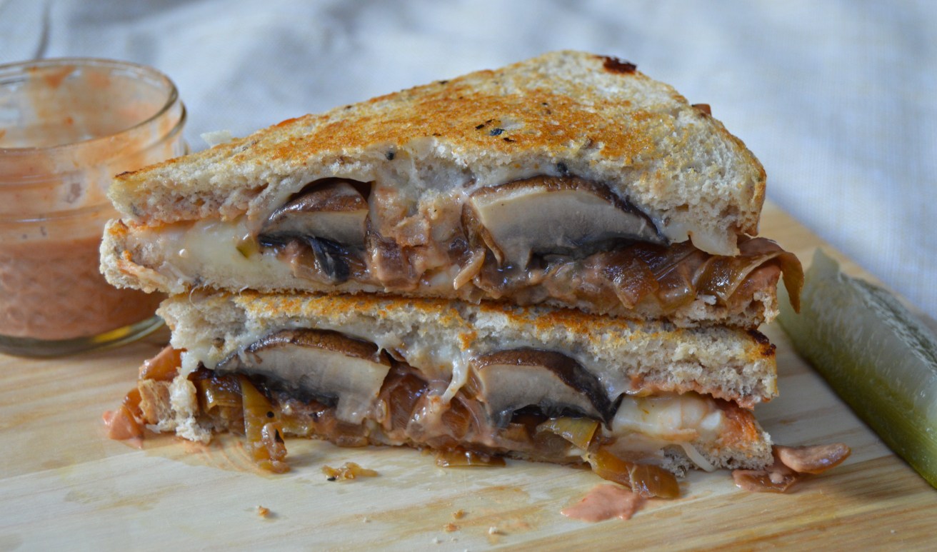 Diner Favorite: Portobello Patty Melts – Radiate Food Vibes